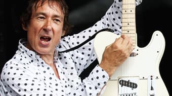 Steve Diggle gives Buzzcocks hits acoustic overhaul | wokingnewsandmail ...