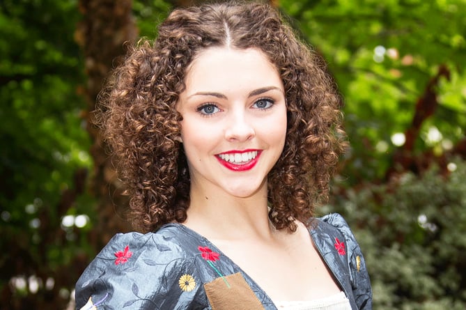 Baker cooks up a tale of love as Cinderella star | wokingnewsandmail.co.uk