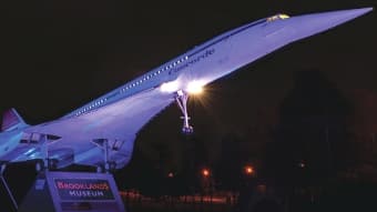 Concorde lights up the night in a purple haze | wokingnewsandmail.co.uk