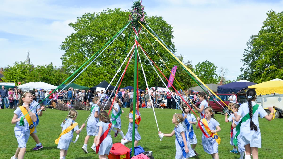 Fantasy fun of the May Fayre | wokingnewsandmail.co.uk