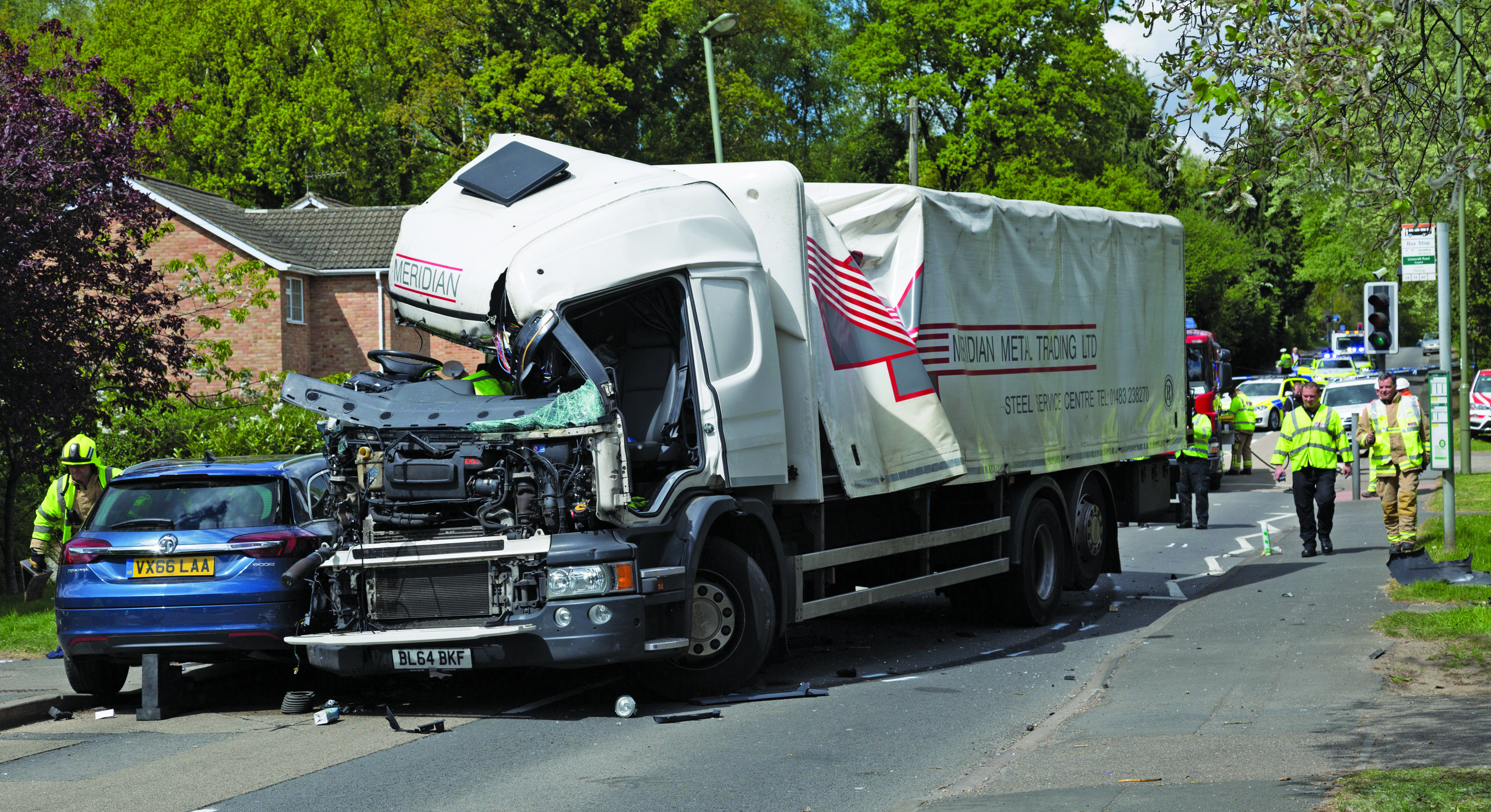 Lorry driver cut free following Knaphill crash | wokingnewsandmail.co.uk