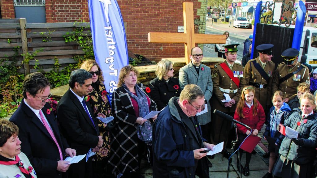 Knaphill marks Armistice Day | wokingnewsandmail.co.uk