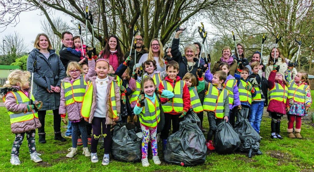 Charlotte’s litter picking party | wokingnewsandmail.co.uk