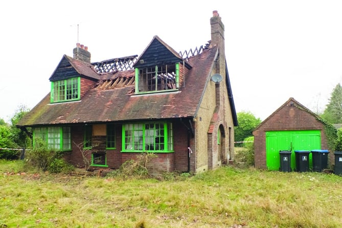 Residents fight to save fire-damaged cottage | wokingnewsandmail.co.uk