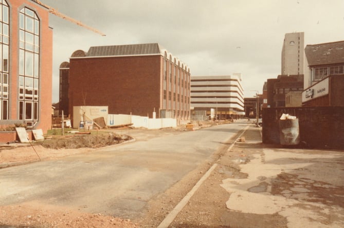 Readers help out over photos from the 1980s | wokingnewsandmail.co.uk
