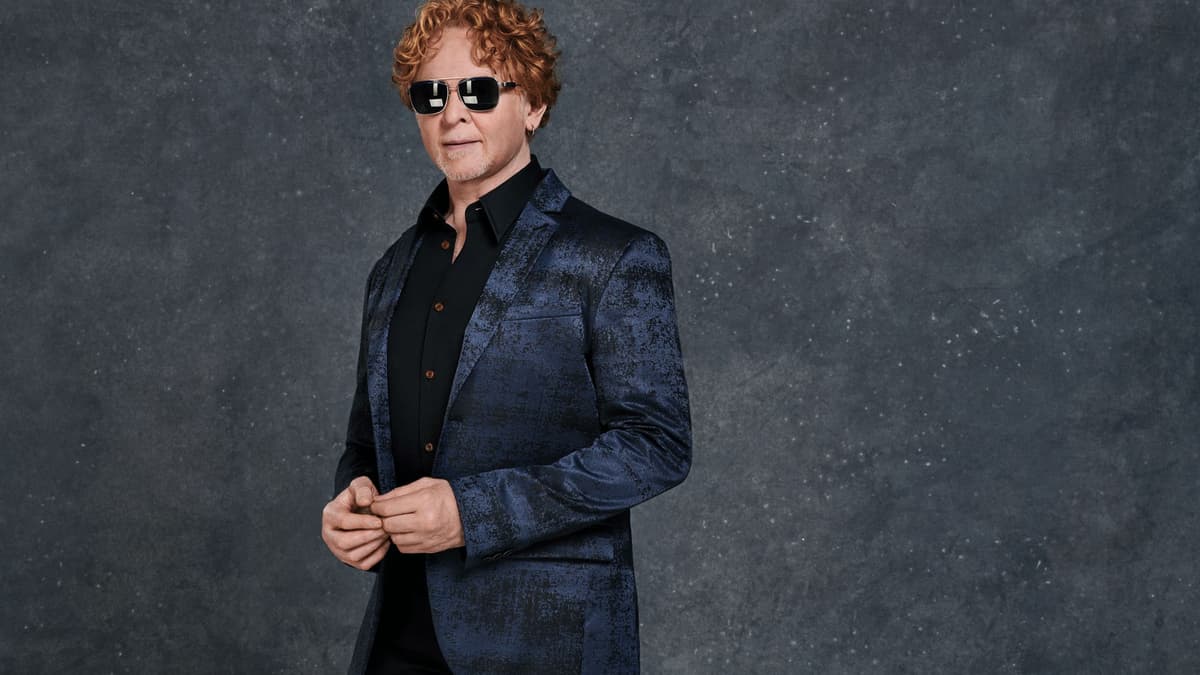 Simply Red still holding back the years with up-tempo Sandown set ...