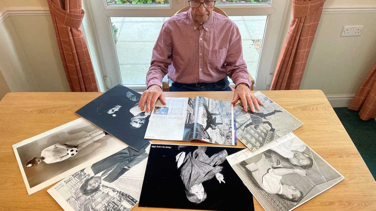 Larry Ellis photographer of the stars | wokingnewsandmail.co.uk