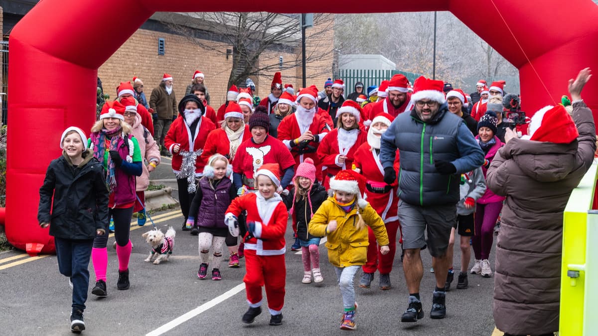 Santas go on the run for Woking hospice | wokingnewsandmail.co.uk
