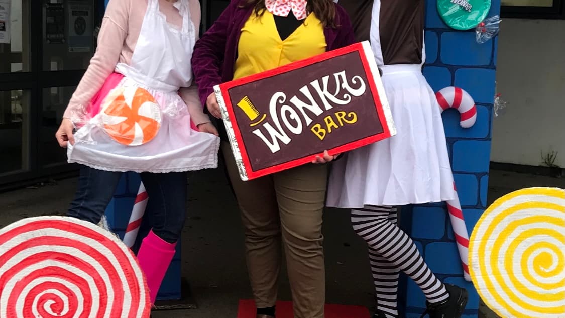 Pupils at Knaphill Lower School had golden ticket to enjoy World Book ...