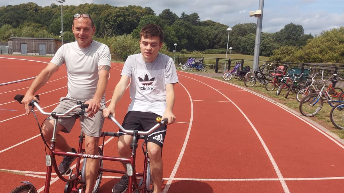 Blind teenager Lee Roake to compete in Superhero Tri triathlon to raise ...