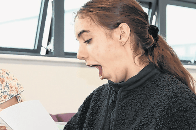 Students of Hoe Valley School, Woking, see effort in GCSEs rewarded ...