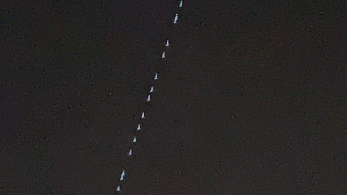 Mystery lights revealed: Elon Musk's Starlink shines bright above ...