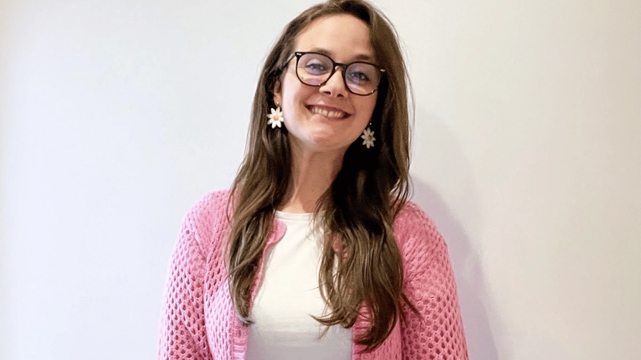 Woking woman Lottie Burch aims to go from couch to 100km trek across ...