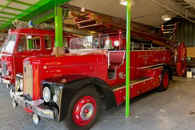 The vintage Surrey fire engines you can get up close to in Chobham ...