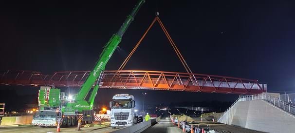 M25 closed in both directions near Woking this weekend ...