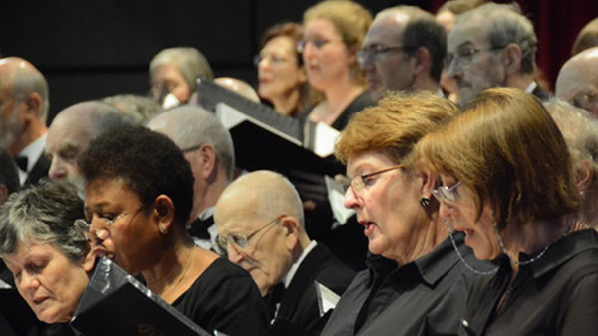 Celebrated composer prepares Woking choir for concert ...