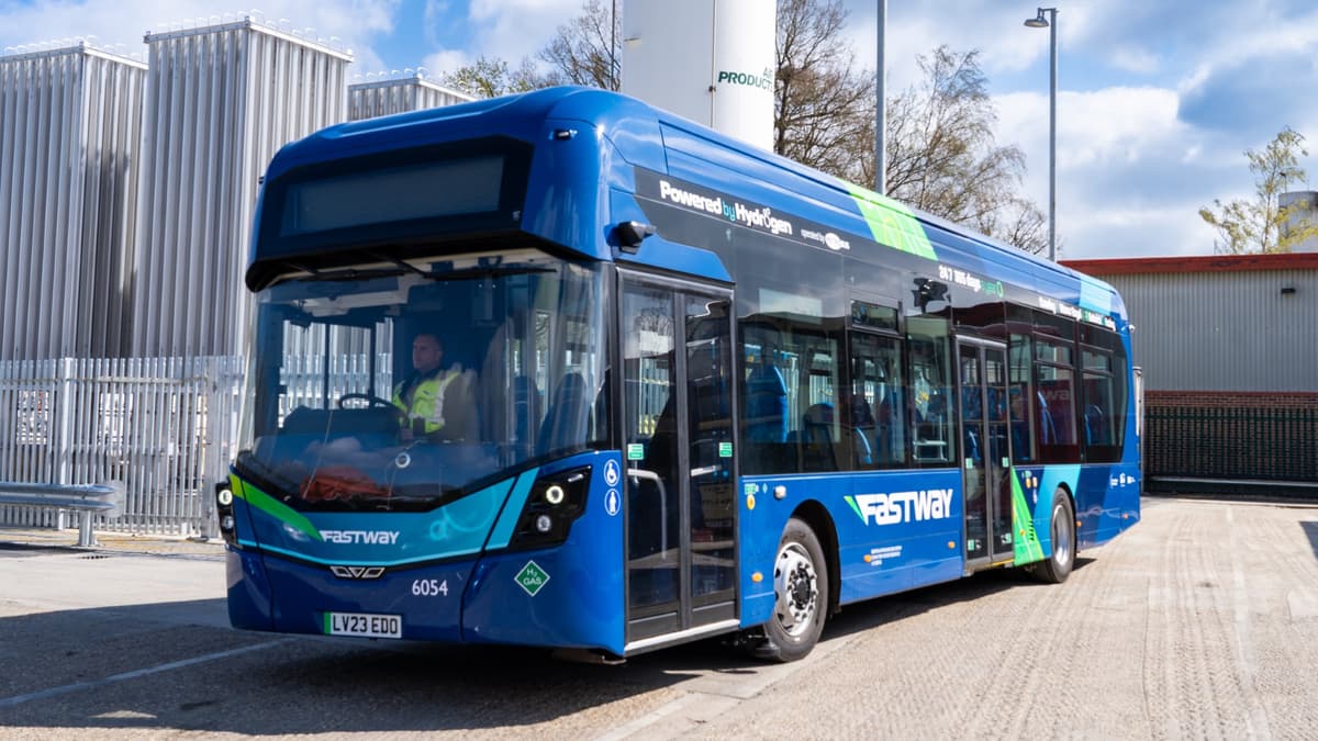 Hydrogen-powered buses heading for Woking in £24m deal ...