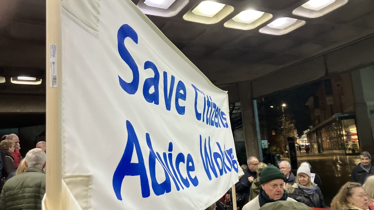 Labour to take Woking seat, says Survation poll | wokingnewsandmail.co.uk