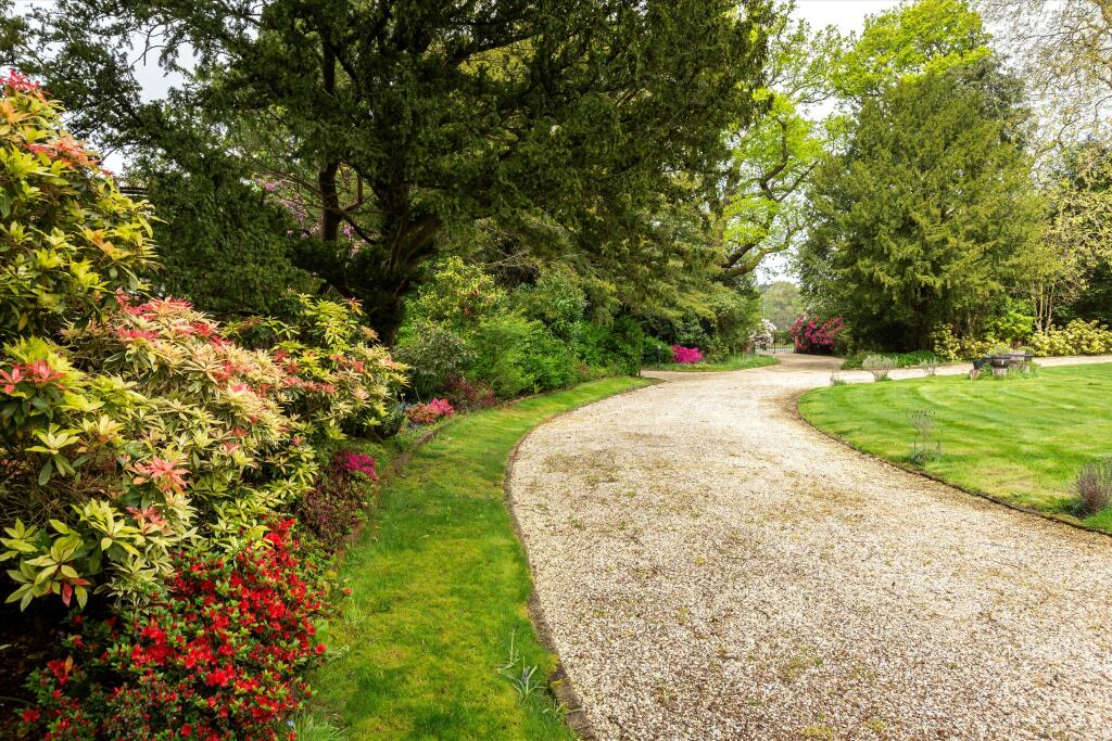 Worplesdon manor for sale is "piece of British history" - complete with ...