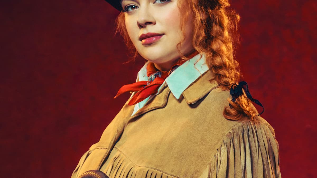 West End star Carrie to crack away that whip as Calamity Jane ...