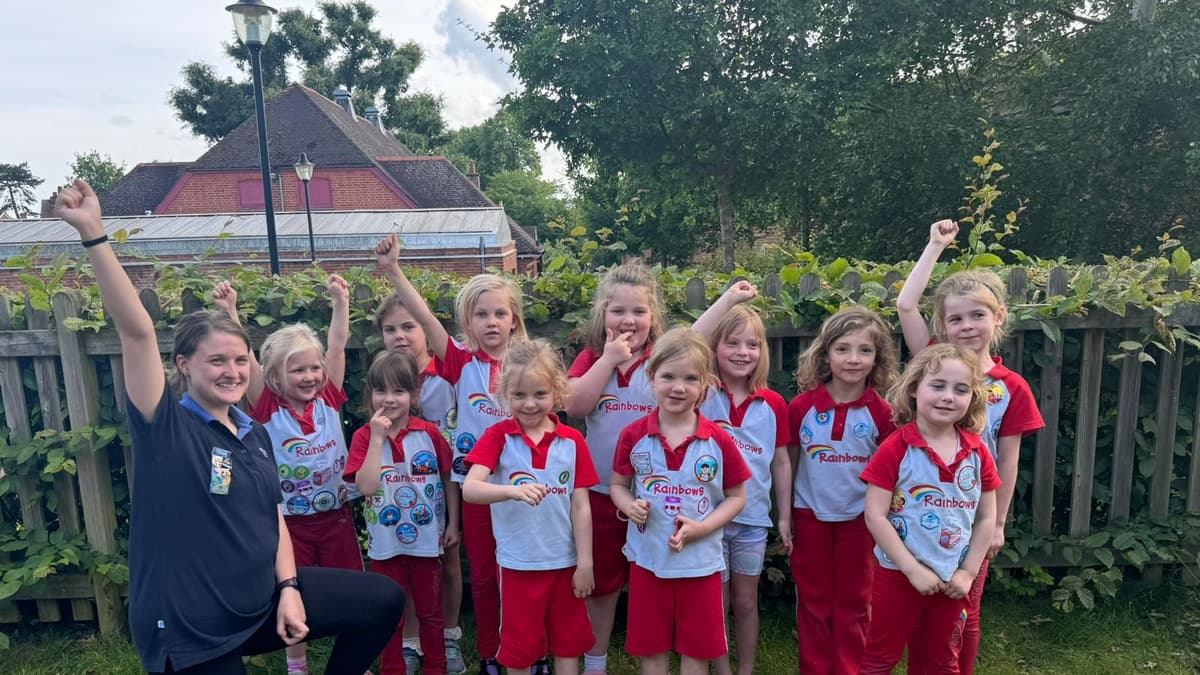 Horsell Rainbows say 'thank you' to their community | wokingnewsandmail ...