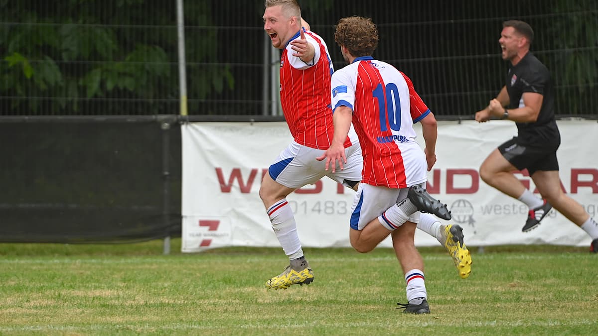Knaphill secure hard-fought win against Sutton Common Rovers ...
