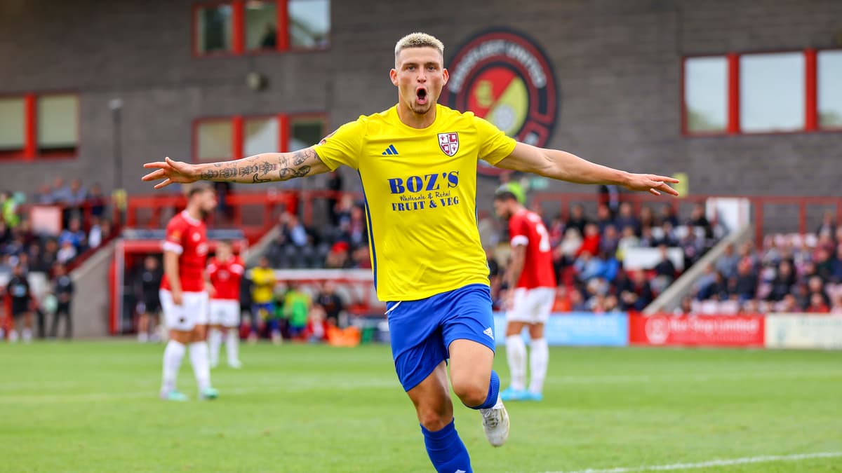 Cardinals put Fleet to the sword with comprehensive away win ...