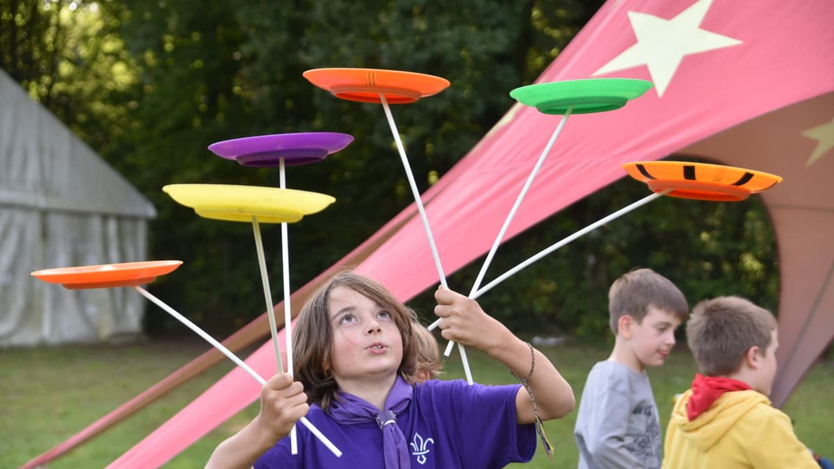Chaos reigns as Cubs enjoy learning new skills | wokingnewsandmail.co.uk