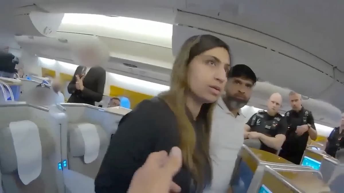 Video captures moment Sara Sharif’s family detained by police on plane ...