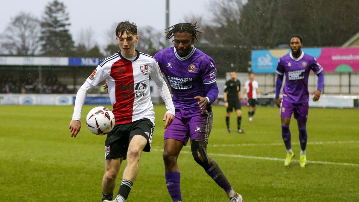 Ward signs new deal to remain with Cards | wokingnewsandmail.co.uk