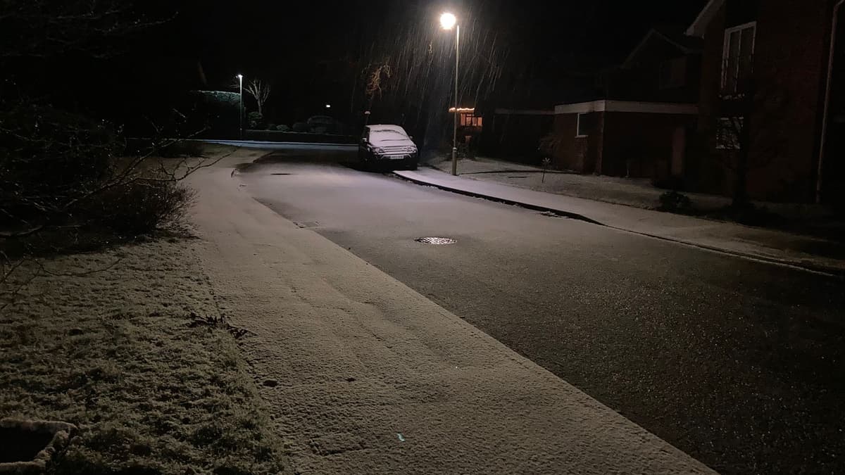 Snow comes and goes across Surrey and Hampshire but heavy rain on its ...