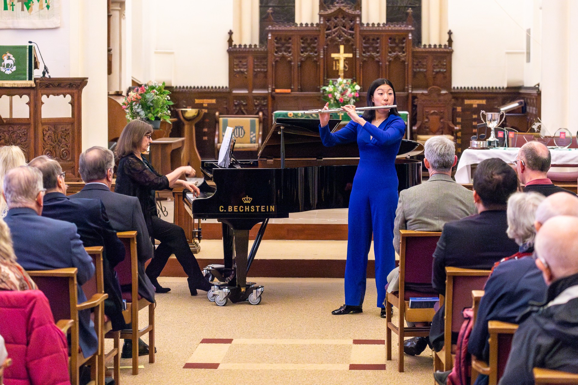 Woking's brilliant young musicians hit all the right notes ...