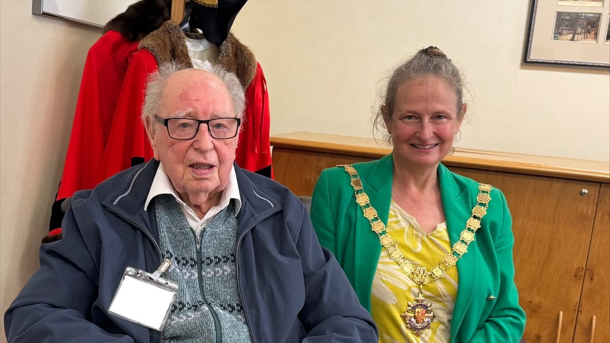 Veteran's memories at heart of VE Day | wokingnewsandmail.co.uk