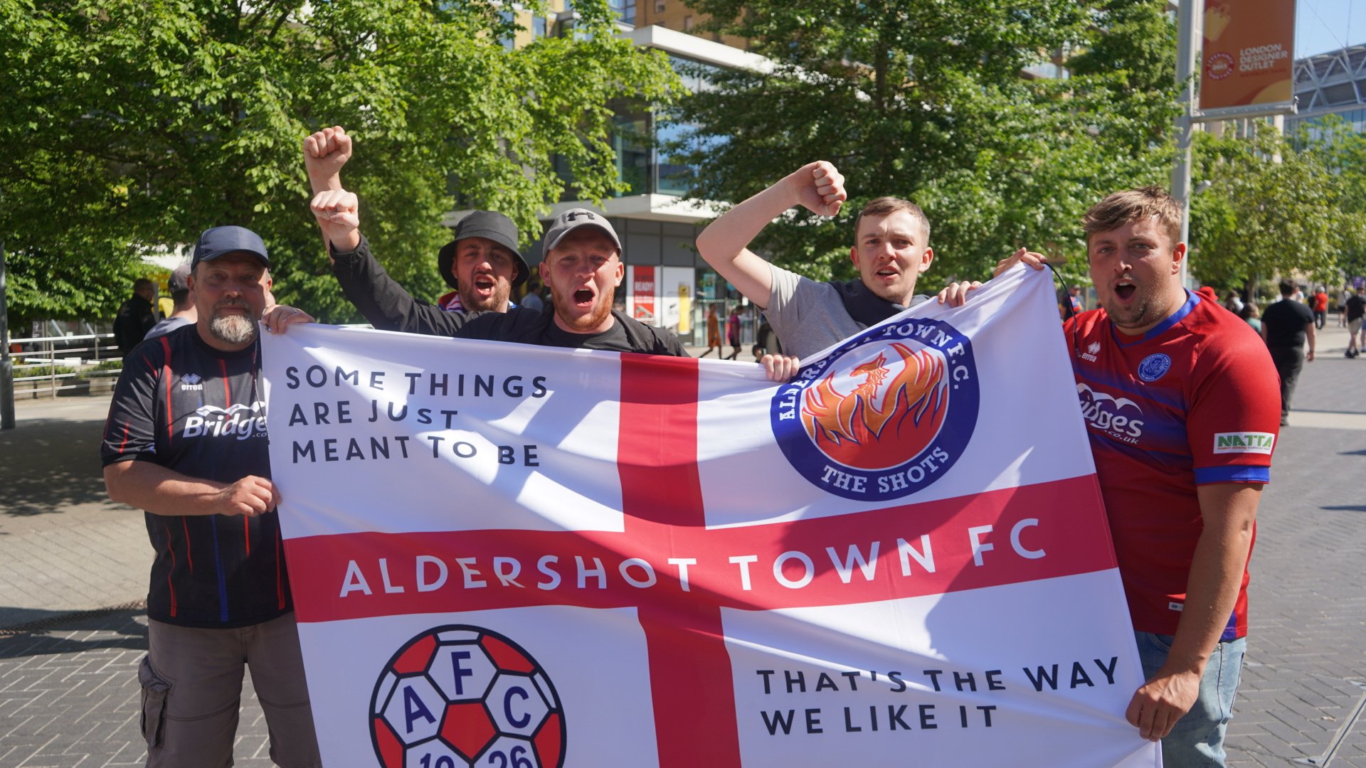 WATCH: Aldershot fans celebrate at Wembley after FA Trophy win ...
