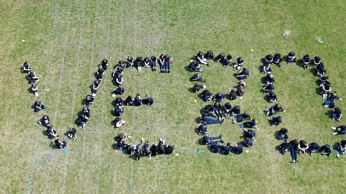 VE Day anniversary marked by Fullbrook School remembrance event ...