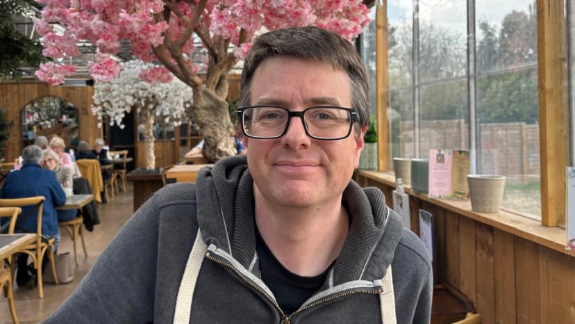Police appeal to find missing Woking man Alexander | wokingnewsandmail ...
