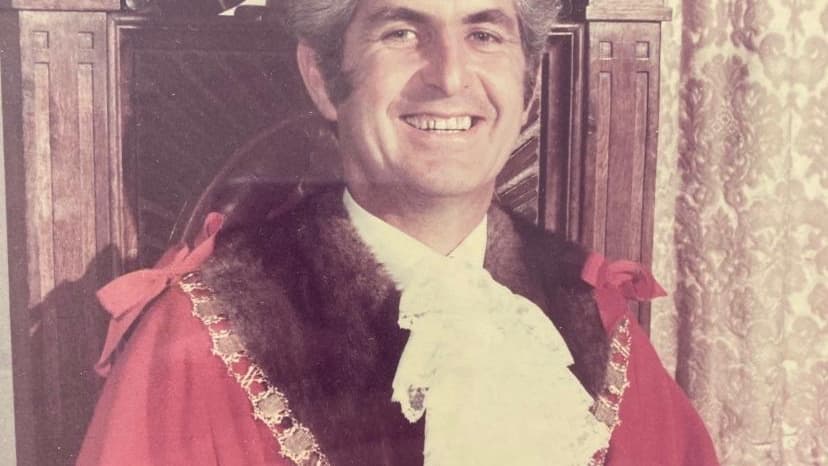 'Fondly remembered' former mayor of Woking dies | wokingnewsandmail.co.uk