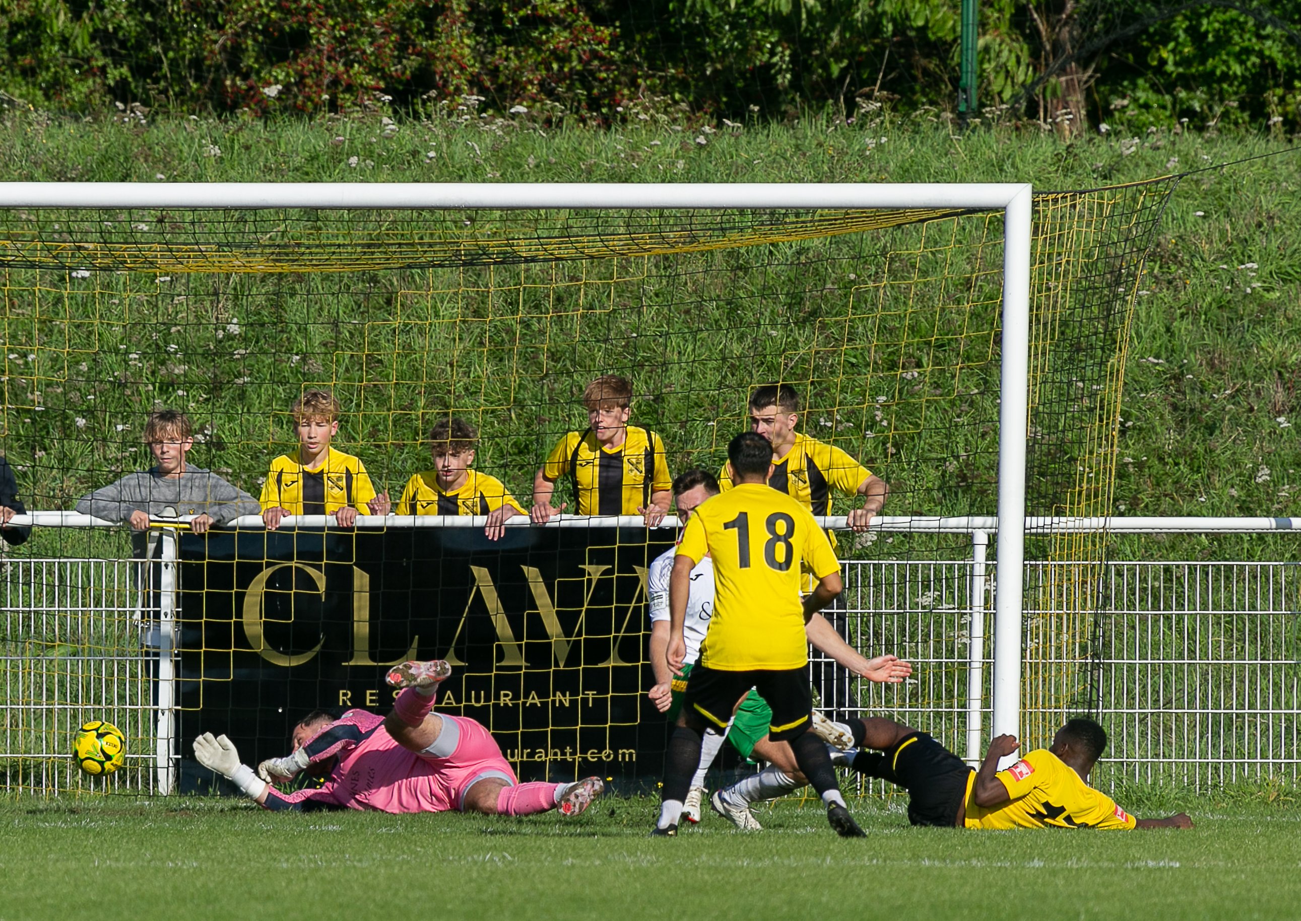 Westfield produce superb display to earn FA Cup draw against Horsham ...