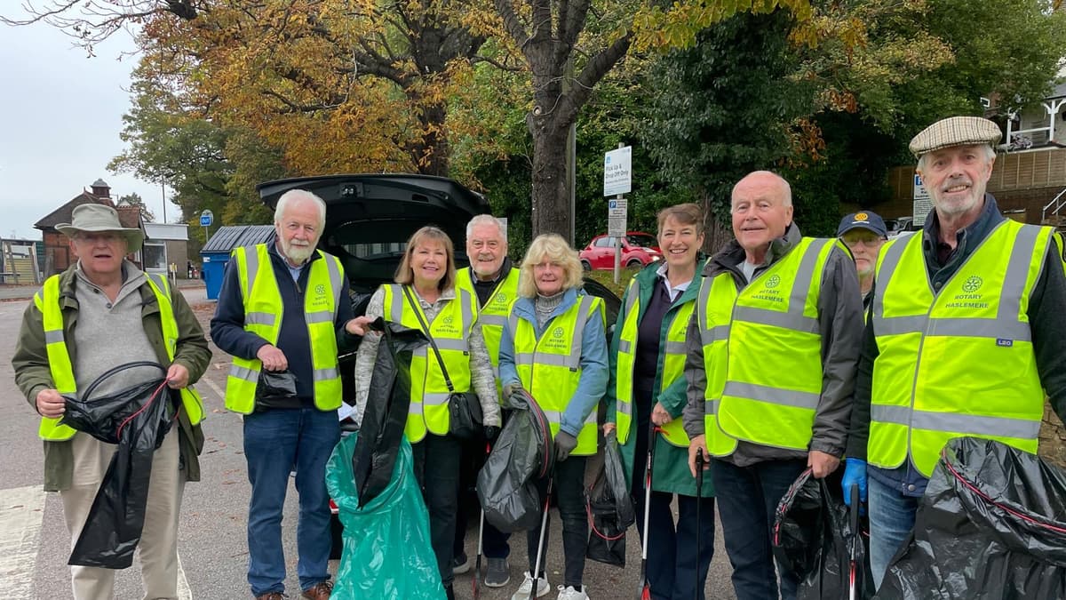 Rotary clubs join forces to raise £6,000 for cancer charities ...