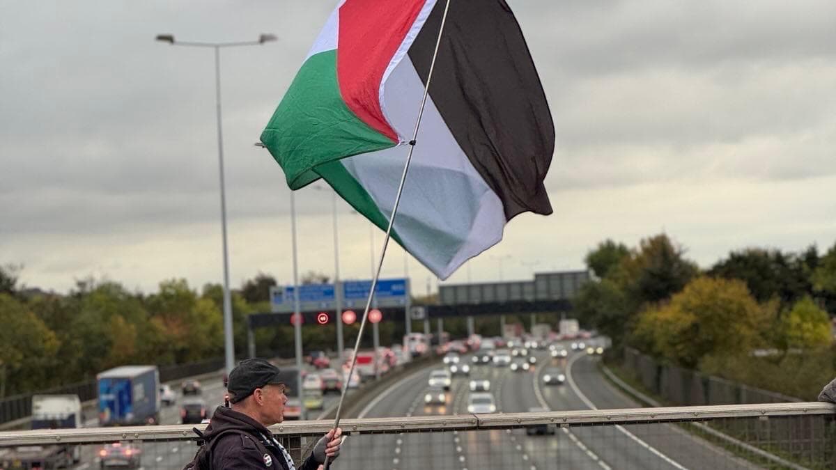 Woking vigil to remember victims of Gaza war | wokingnewsandmail.co.uk