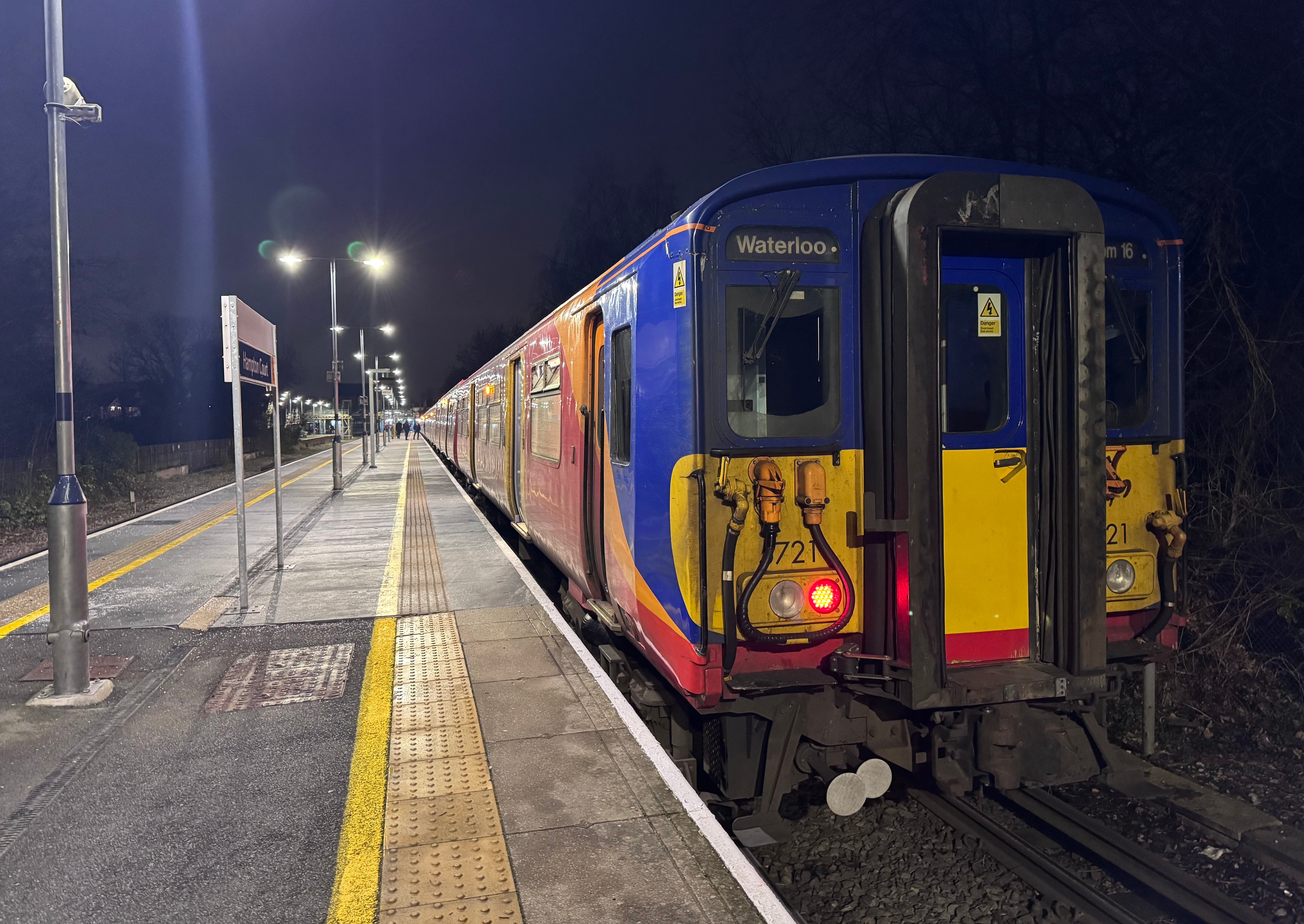‘Retired’ trains still used to cover SWR shortages | wokingnewsandmail ...