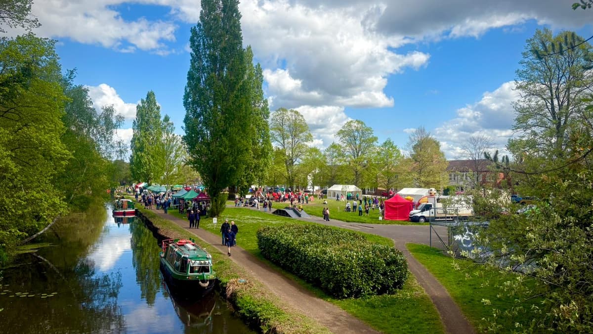 Basingstoke Canal Society marks 60 years with Woking celebration and ...